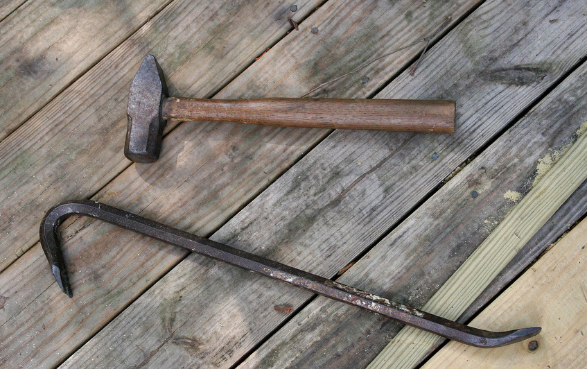 The Hammer and Crowbar – The Ultimate Tool and Weapon Combo for ...